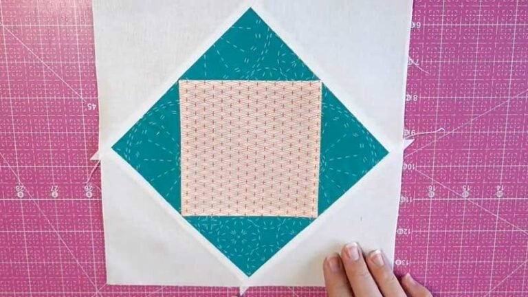 30 Splendid Paper Pieced Quilt Patterns: Creative, Traditional ...