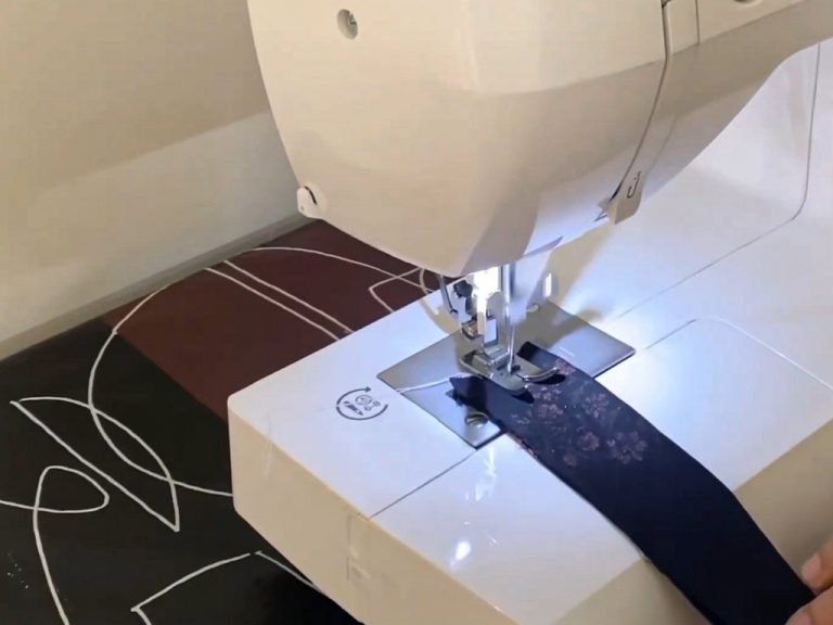 Fabric Not Moving On Sewing Machine: Reasons Behind Your Sewing Machine ...